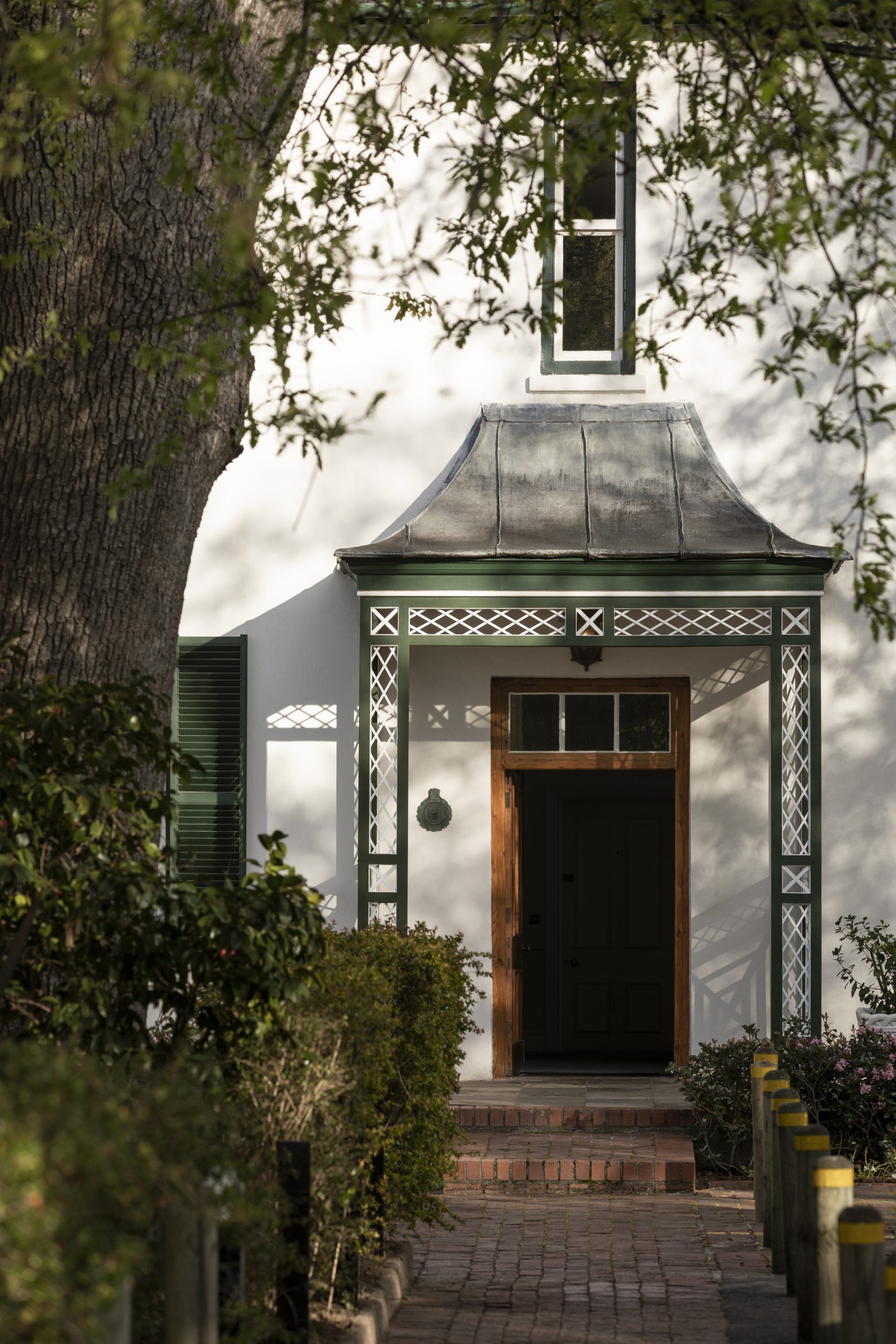 Contact – The Alphen